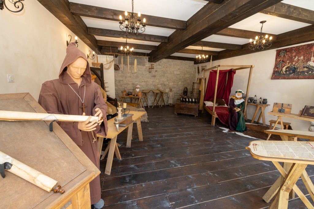 Le Camp Médiéval - Situado en el corazón de mi Cité | Hôtel Mercure ...